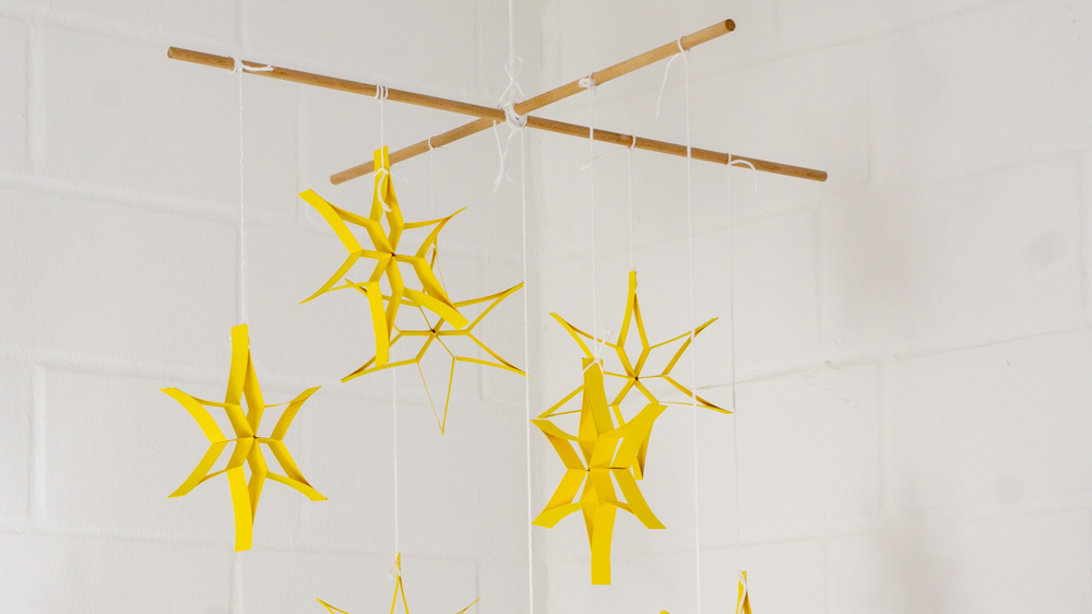 Festive DIY Mobile with 3D Felt Stars - Tutorial with Pictures