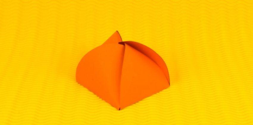 How To Make a Flower-Shaped Gift Box - diy-magazine.com