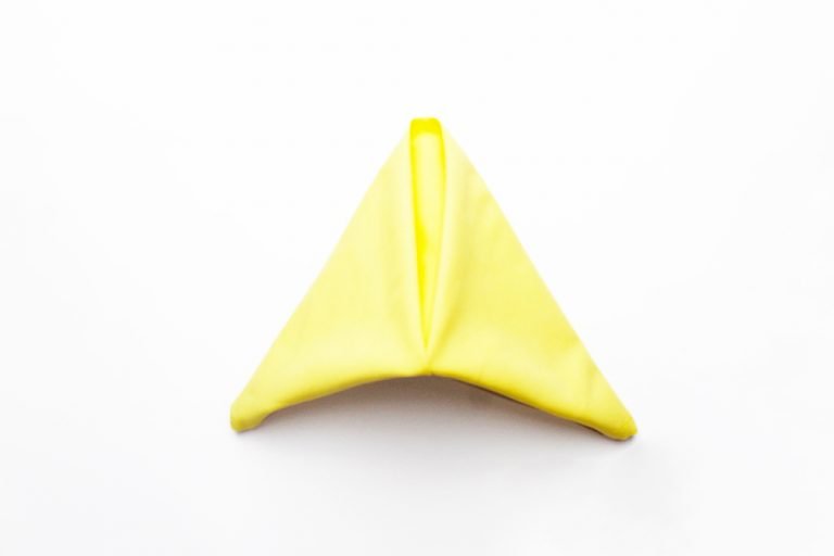 Table Napkin Folding Pyramid Tutorial - diy-magazine.com