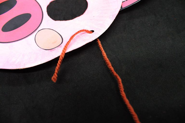 DIY Paper Plate Pig Mask with free Printable - diy-magazine.com