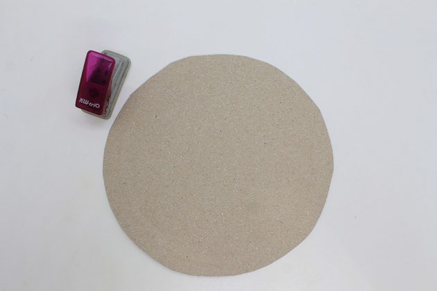 Cool Paper Plate Turtle Puppet - diy-magazine.com